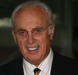 Le pasteur John Mac Arthur en croisade contre le mouvement ...