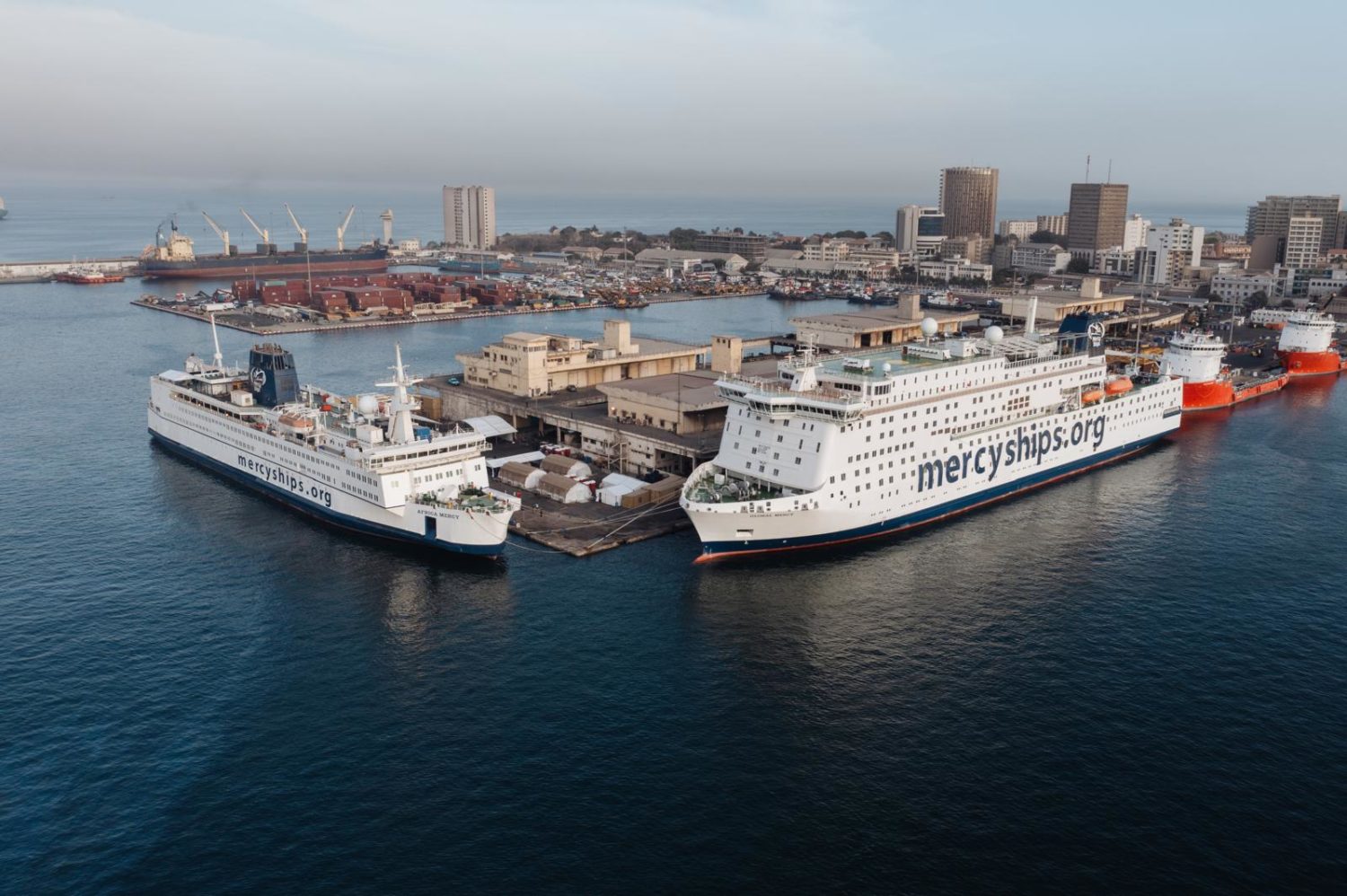 Mercy Ships officialise la construction d'un nouveau navire-hôpital au ...